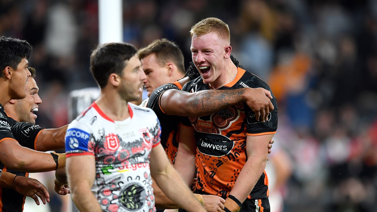 Tigers retain local junior Seyfarth on new deal - NRL News