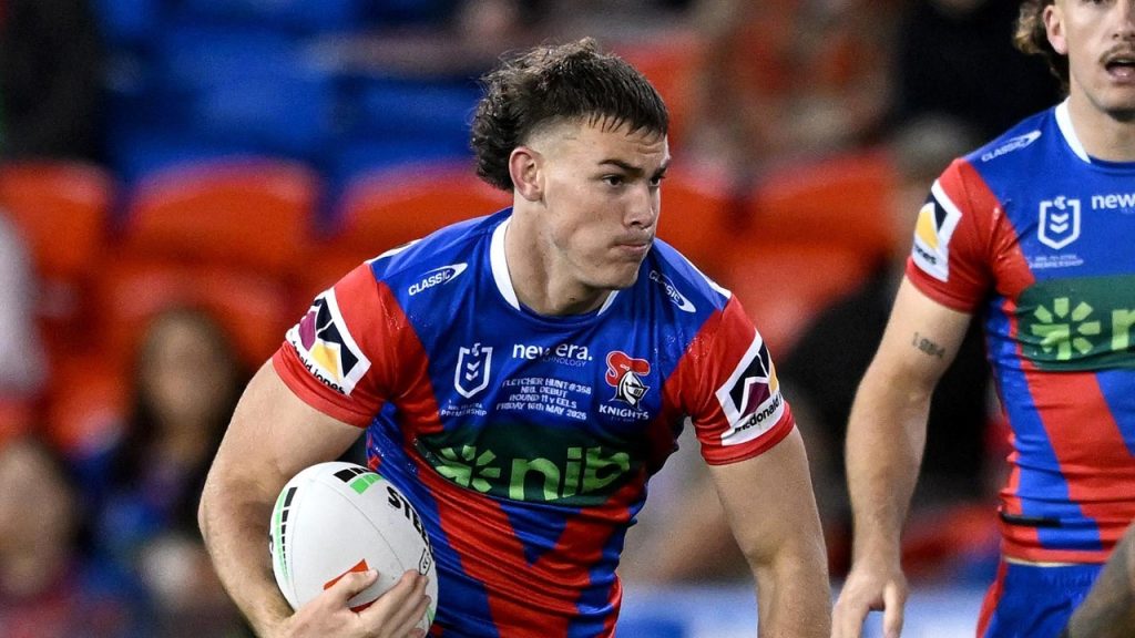 Hunt agrees to new deal with the Knights - NRL News